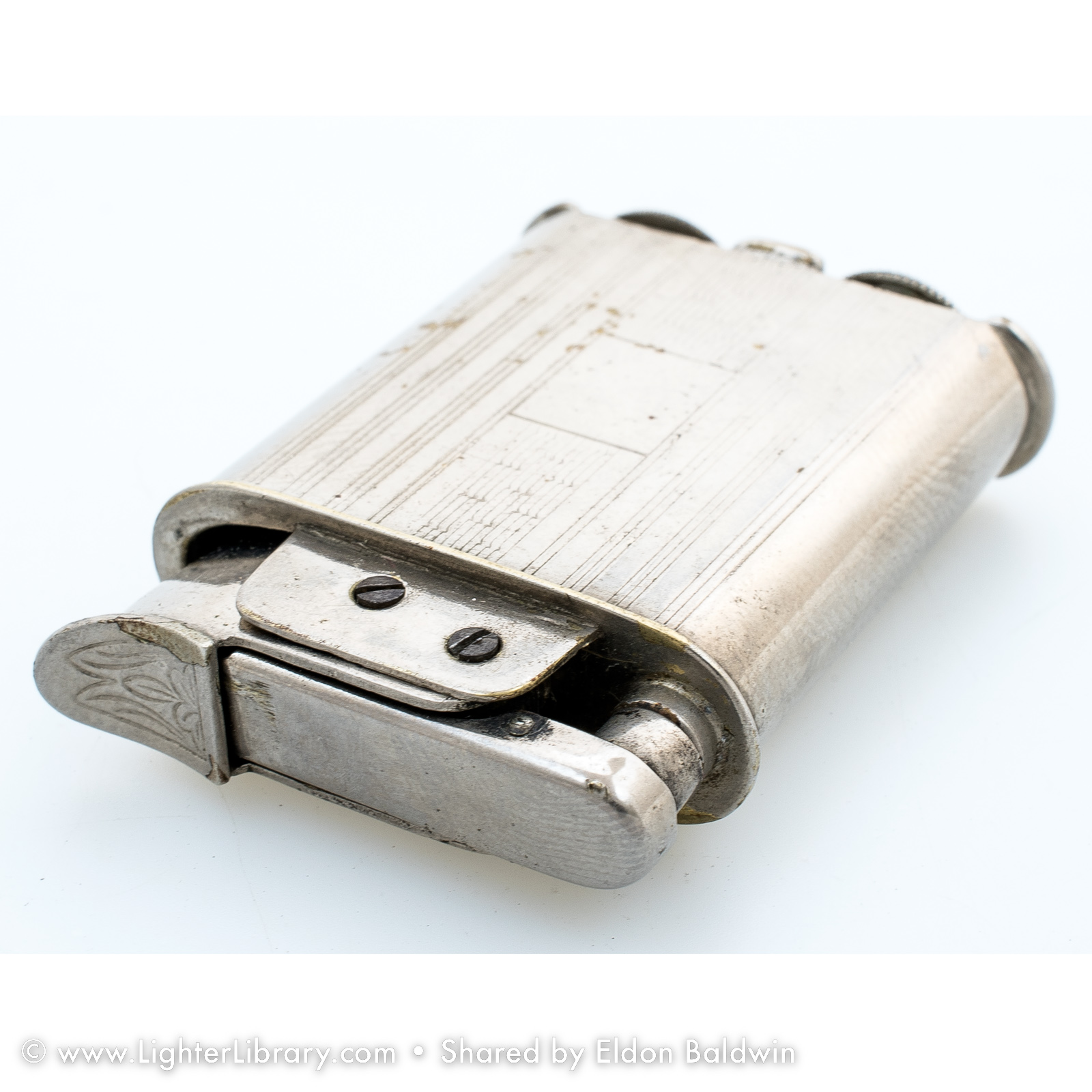 Henry Lederer & Bros., Inc. - De Luxe Golden Wheel Lighter